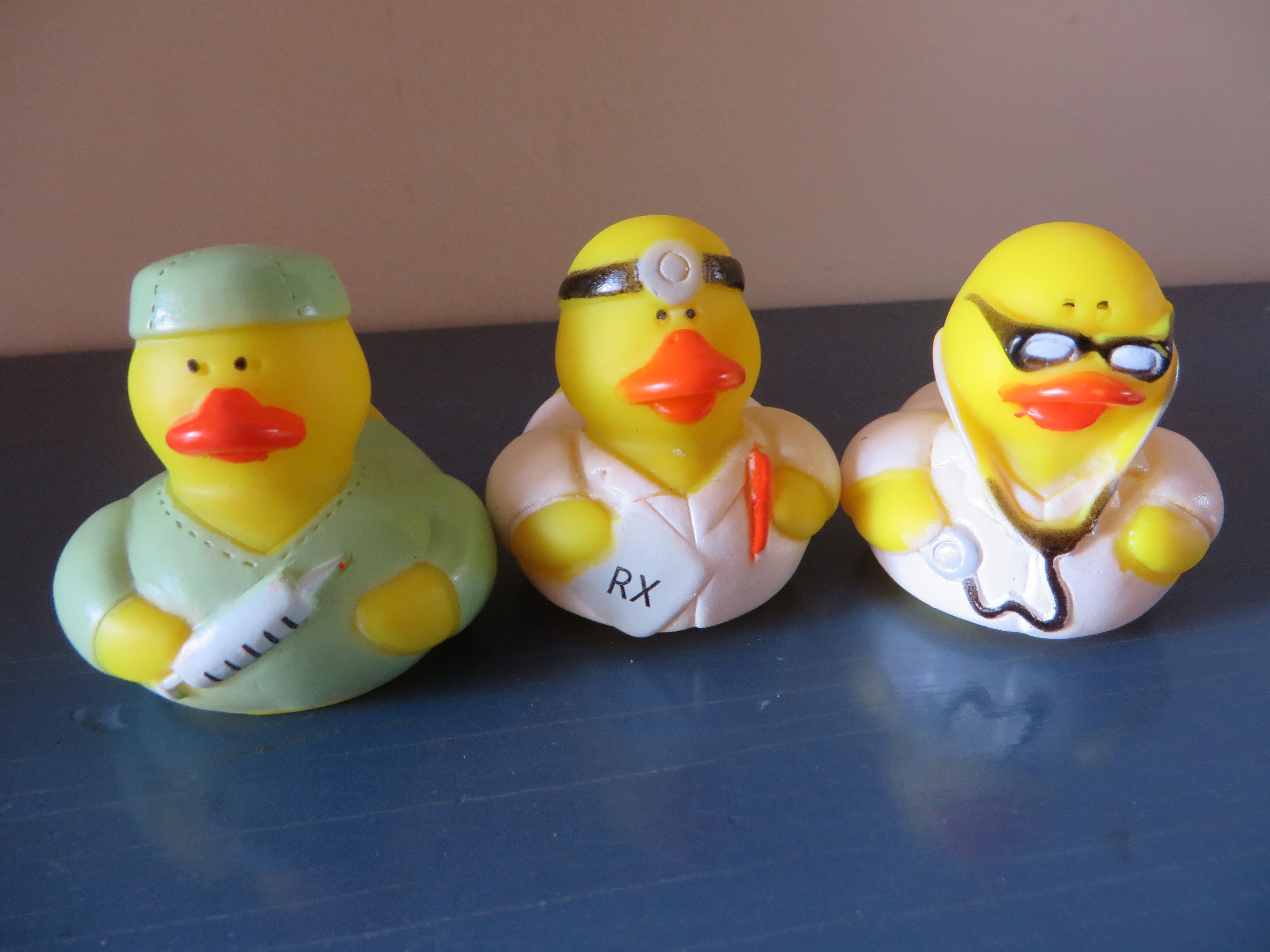 Doctor rubber ducks - set of three doctor rubber duckies - Annie Banany ...